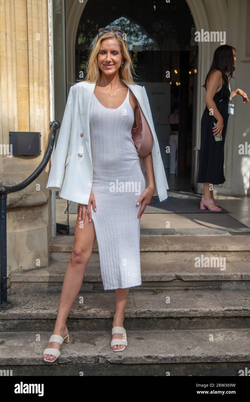 London, UK. 16th Sep, 2023. Fashionistas and Celebrities Flock to ...