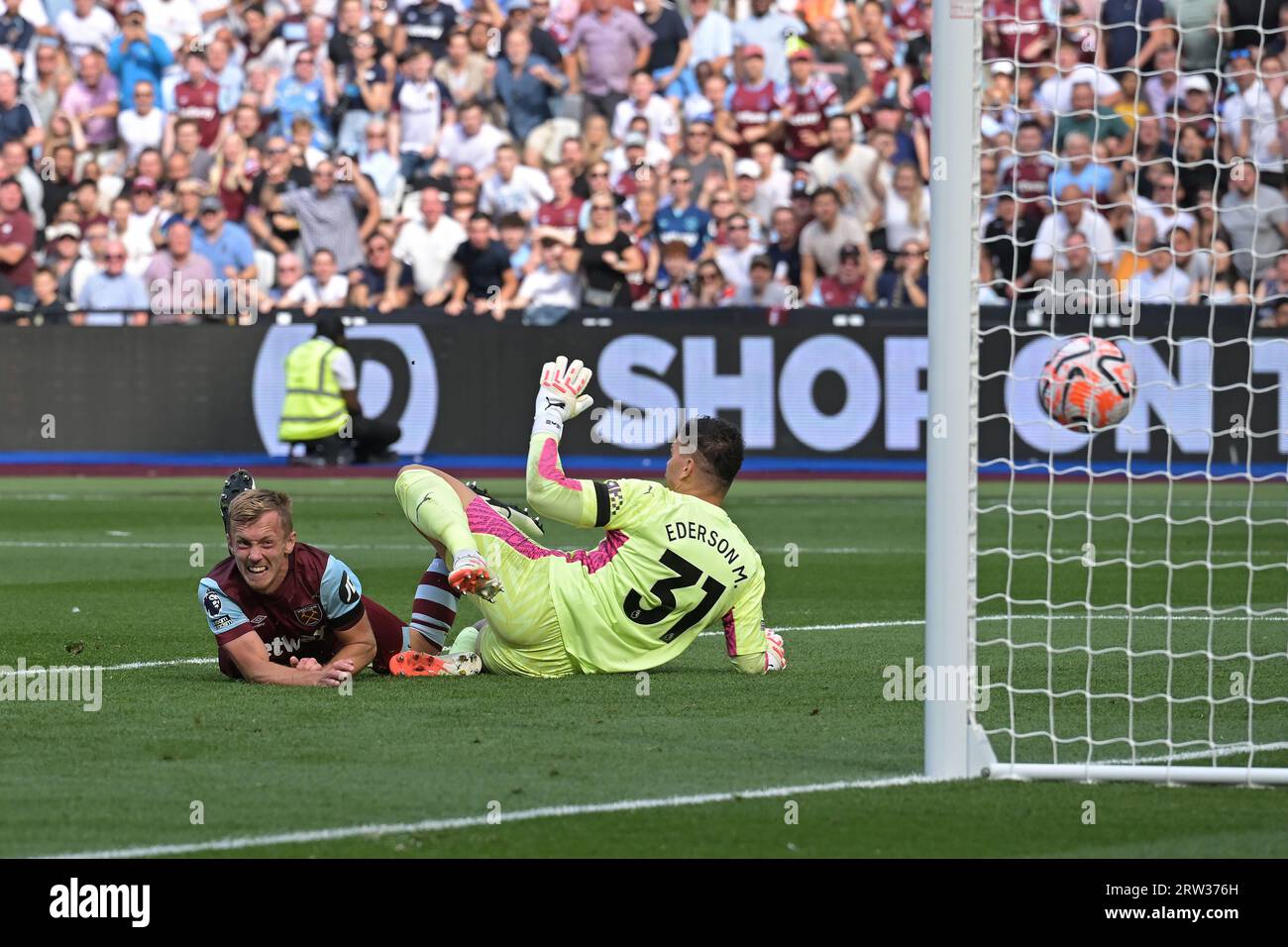 London, UK. 16th Sep, 2023. GOAL James Ward-Prowse of West Ham Utd ...