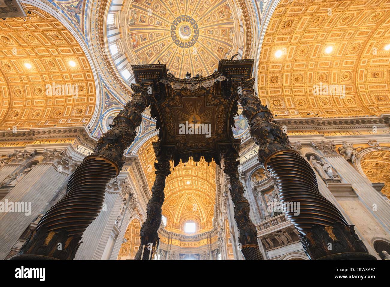 Extravagant interior and vaulted ceiling dome above Bernini's ...