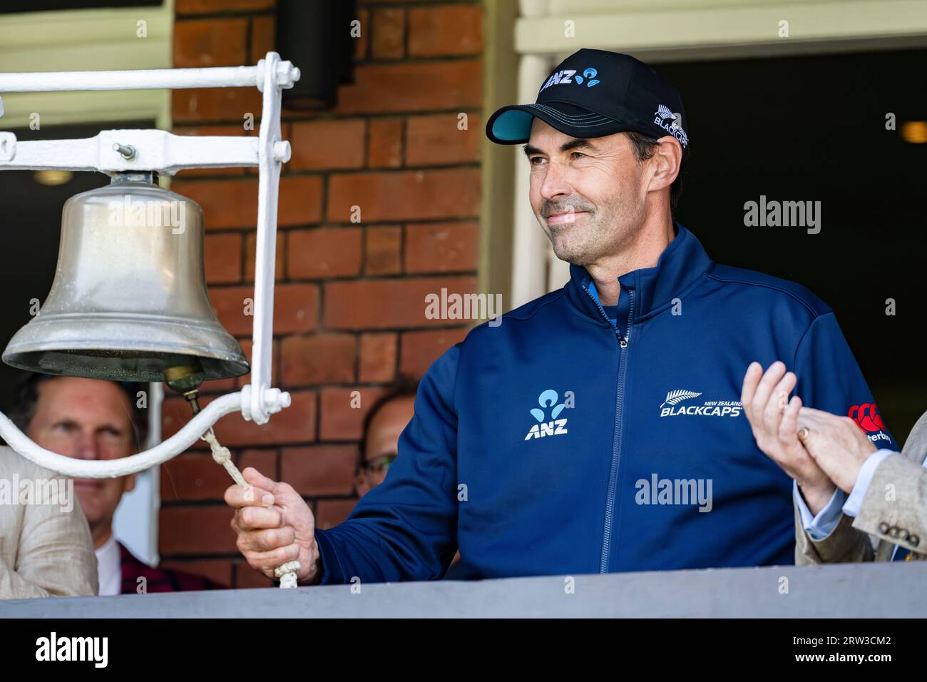 Stephen fleming cricket hi-res stock photography and images - Alamy