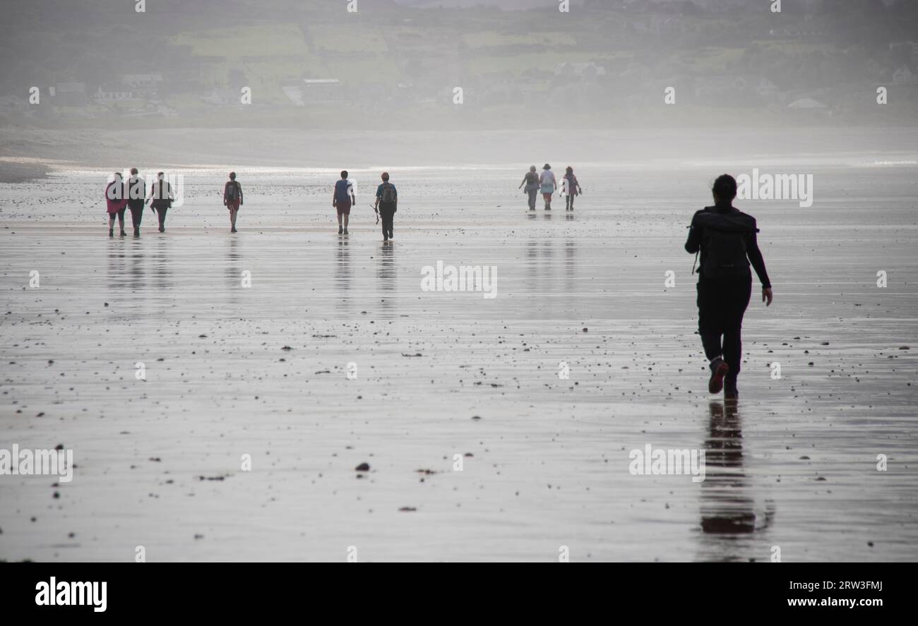Pollan beach hi-res stock photography and images - Alamy
