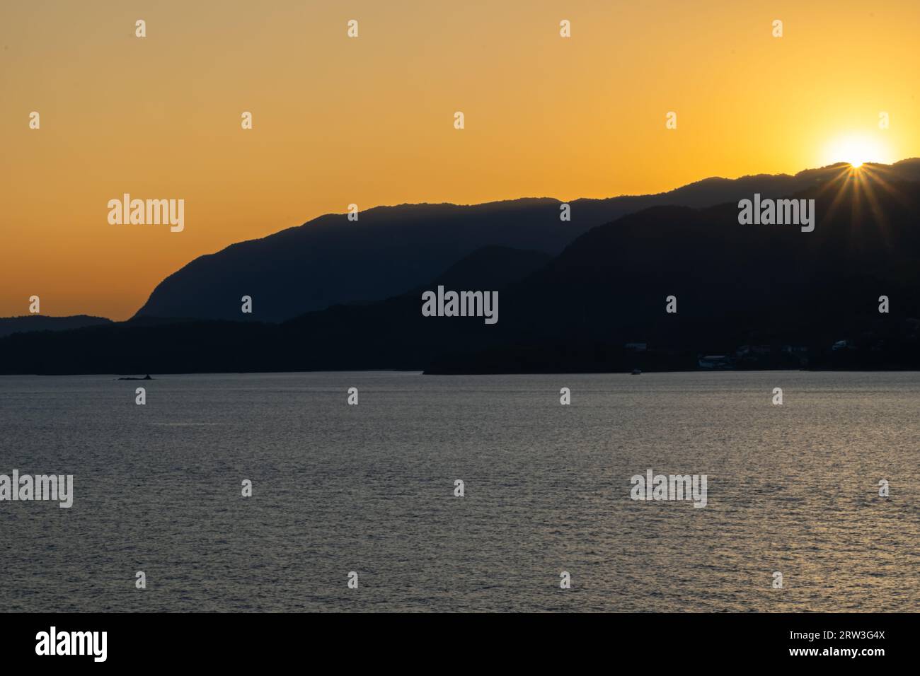 Afternoon golden hour hi-res stock photography and images - Alamy