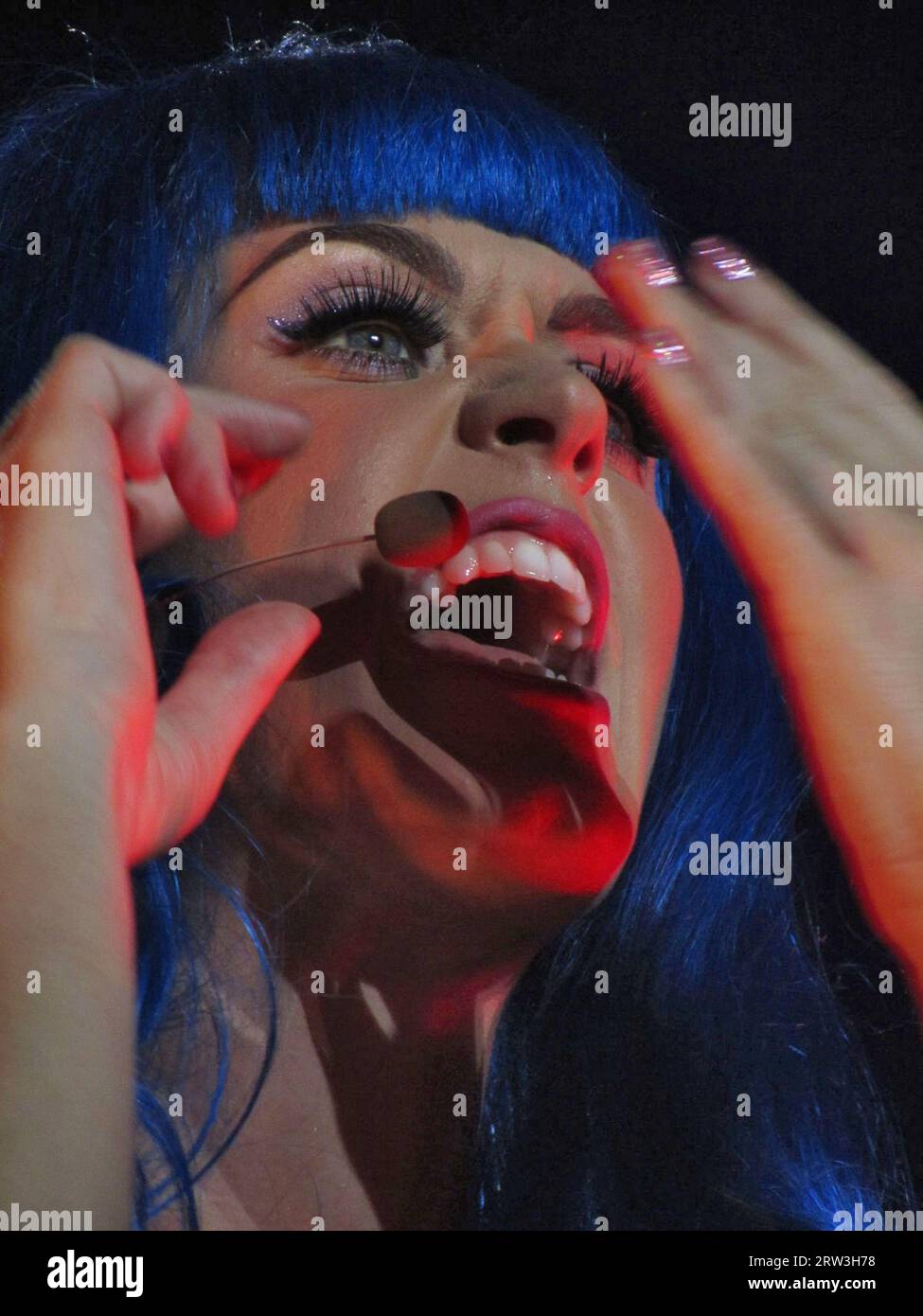 Katy perry sheffield hi-res stock photography and images - Alamy