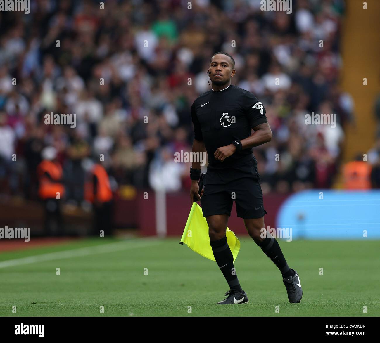 Birmingham, UK. 16th Sep, 2023. Linesman Akil Howson during the Premier ...