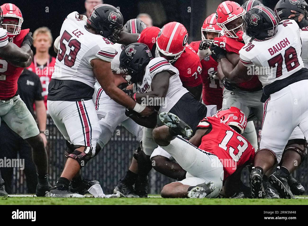 South Carolina running back Dakereon Joyner (5) scores a touchdown ona ...