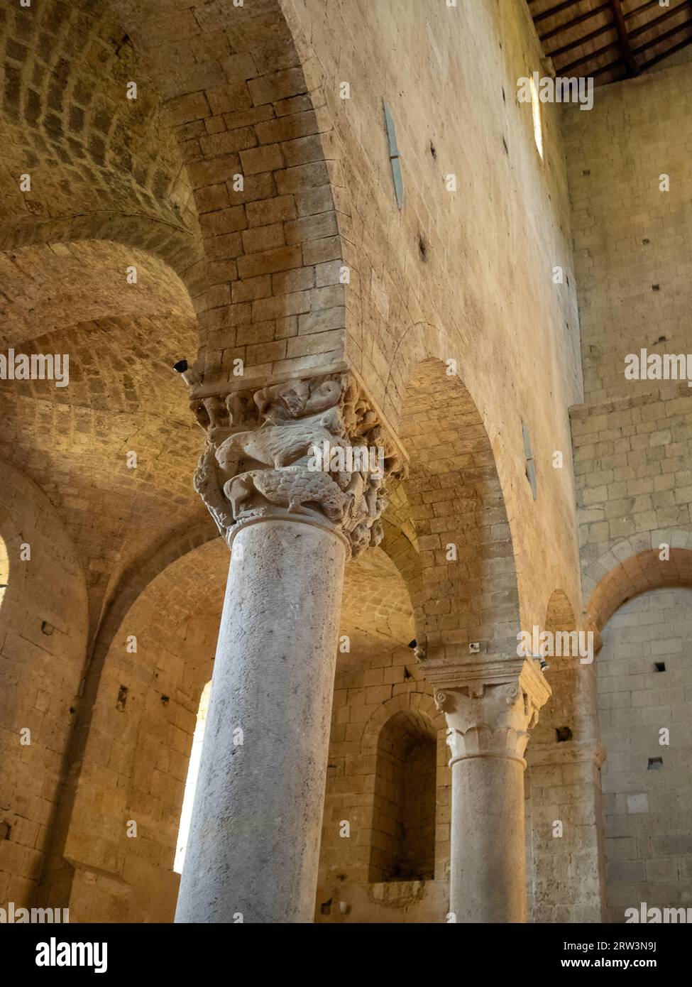 Daniel and the lions chapiter decoration, Abbey of Sant'Antimo Stock ...