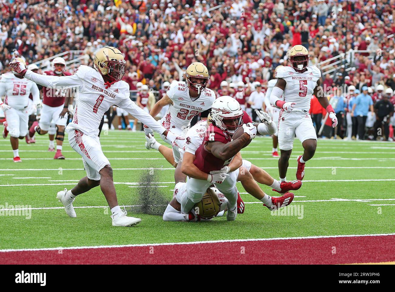 CHESTNUT HILL, MA - SEPTEMBER 16: Florida State Seminoles tight end ...