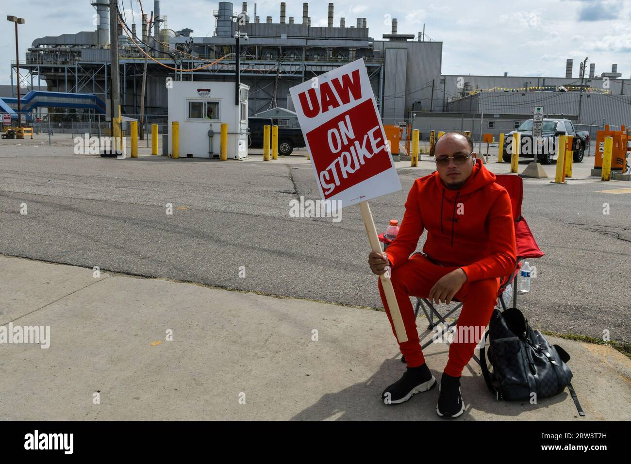 Wayne, MI, USA. 16th Sep, 2023. United Auto Workers seen on the picket ...