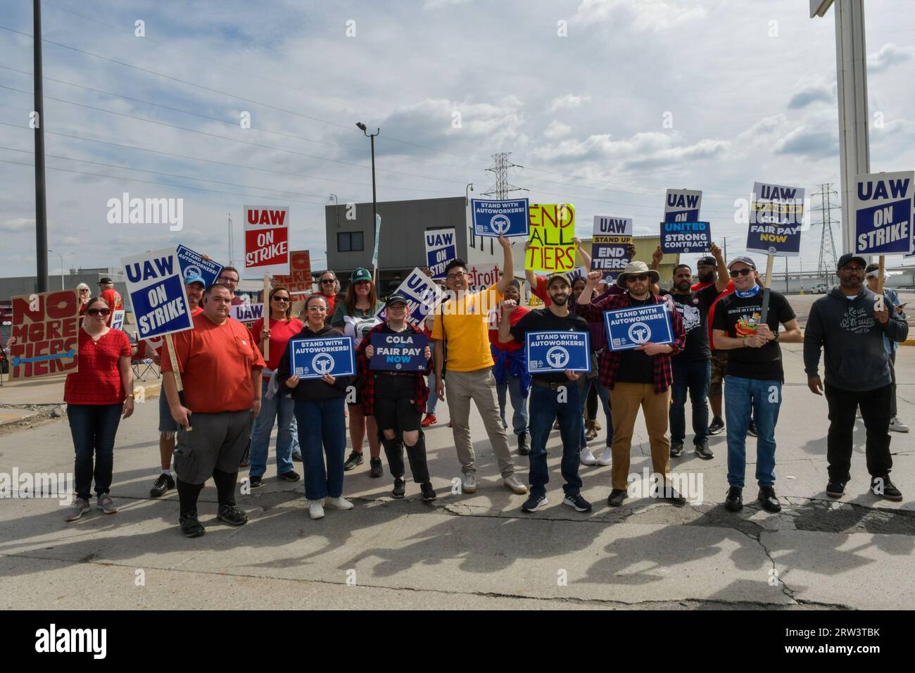 Wayne, MI, USA. 16th Sep, 2023. United Auto Workers seen on the picket ...