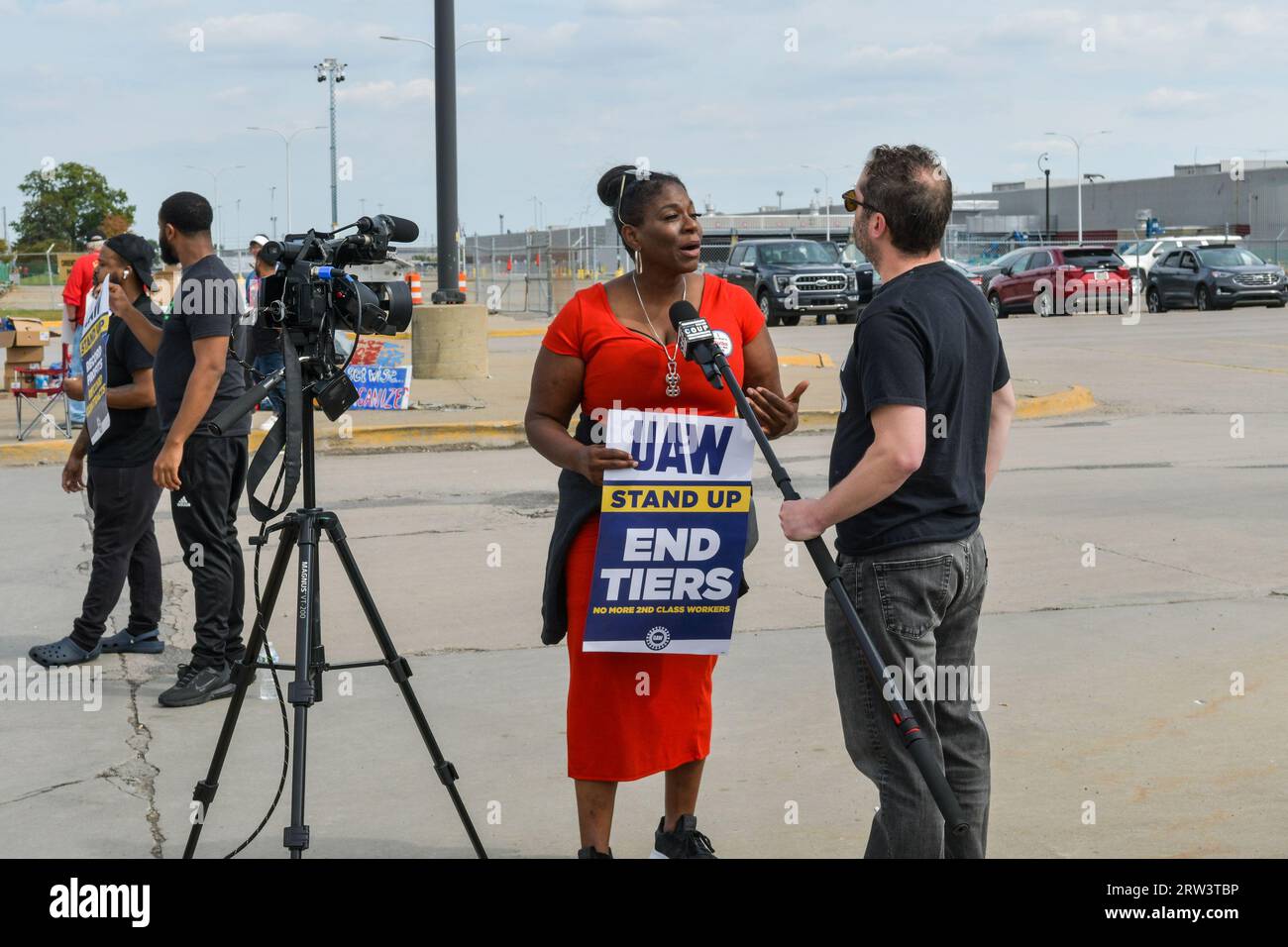 Wayne, MI, USA. 16th Sep, 2023. United Auto Workers seen on the picket ...