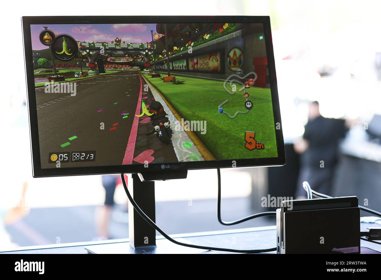 Mario kart game hi-res stock photography and images - Alamy