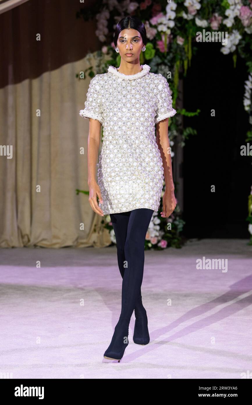 London, UK. 16 September 2023. Models on the catwalk during the Richard ...