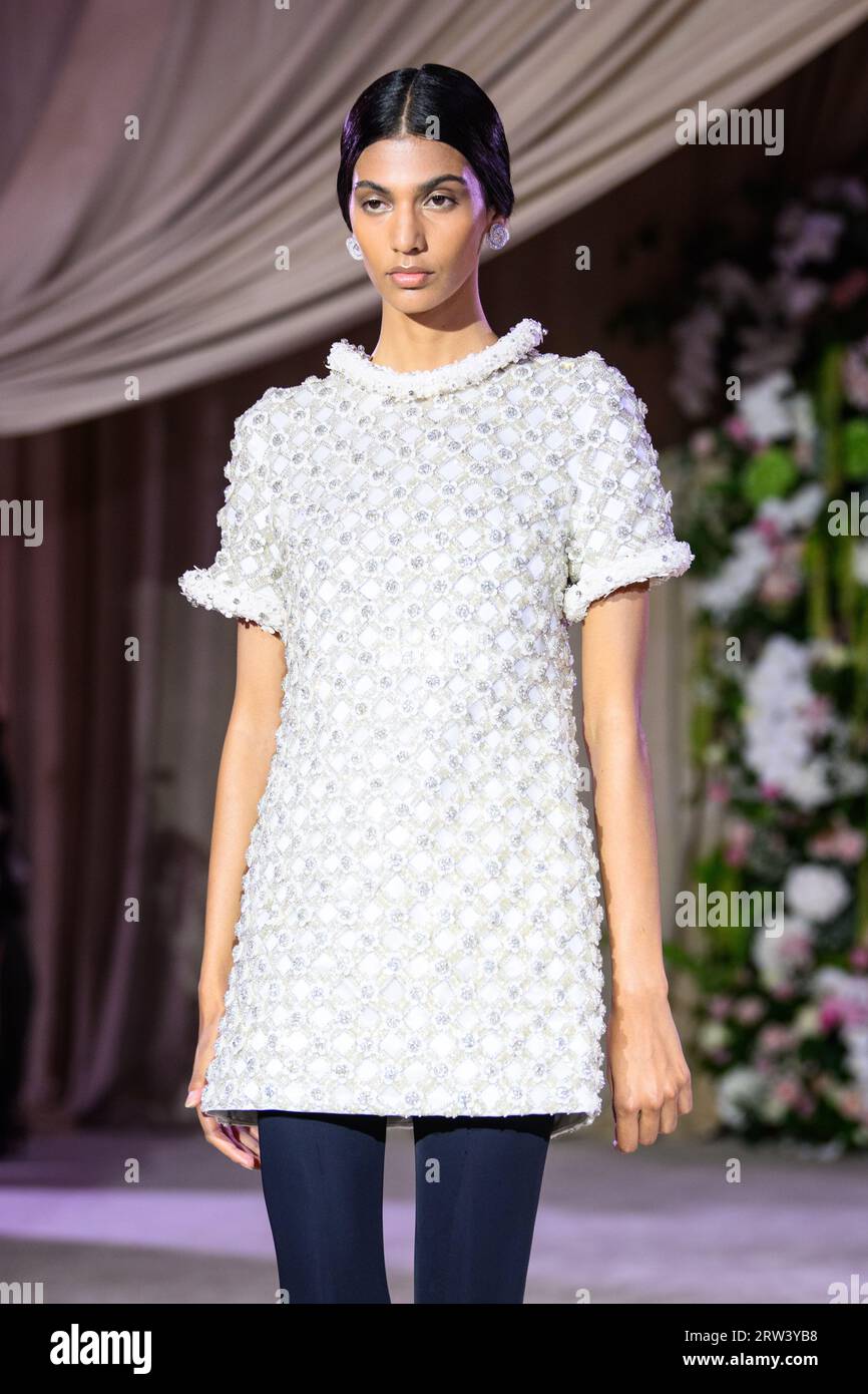 London, UK. 16 September 2023. Models on the catwalk during the Richard ...