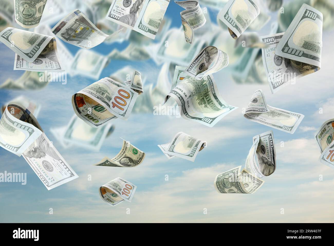 Money falling from sky hi-res stock photography and images - Alamy