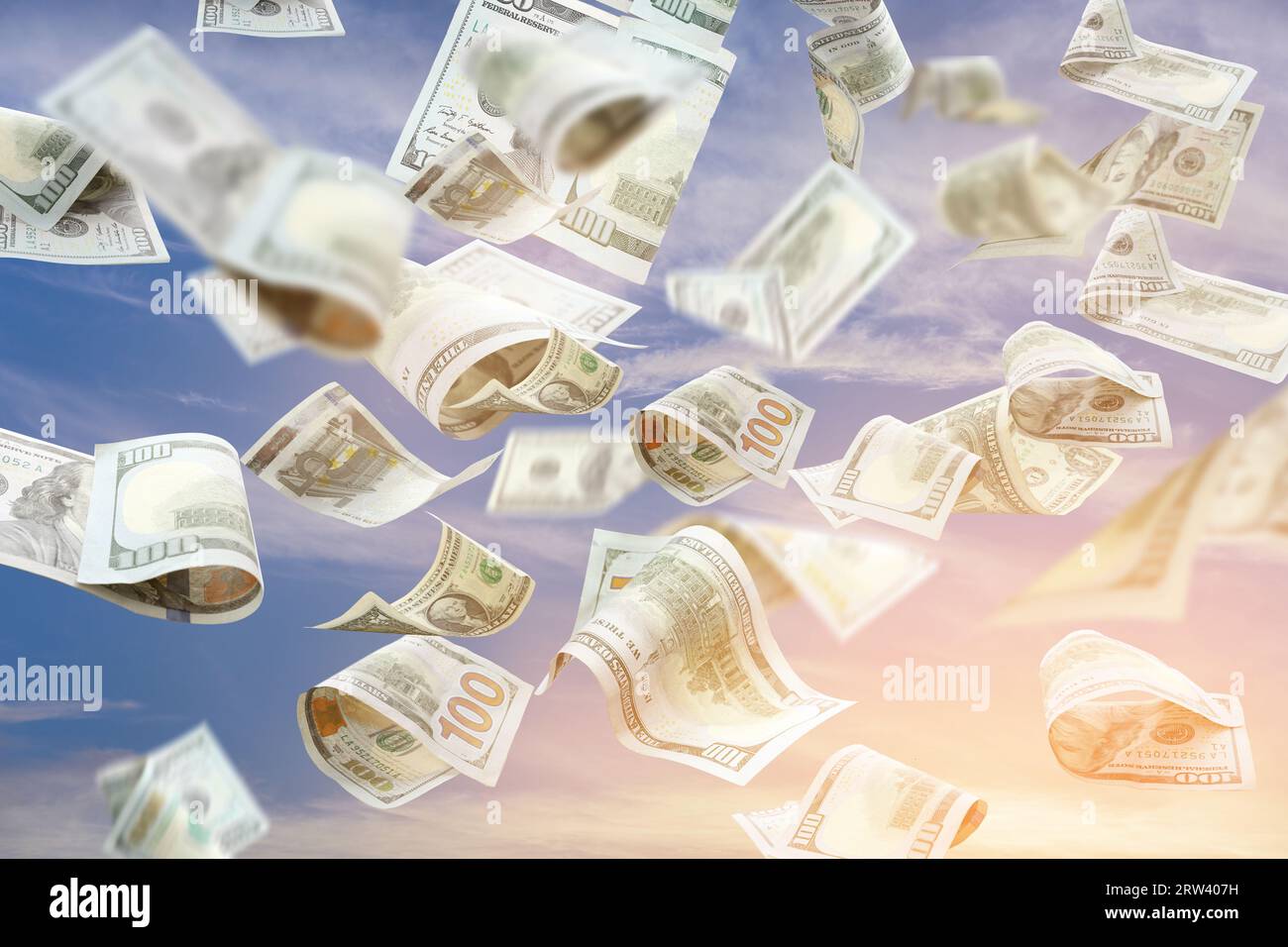 Money falling from sky hi-res stock photography and images - Alamy
