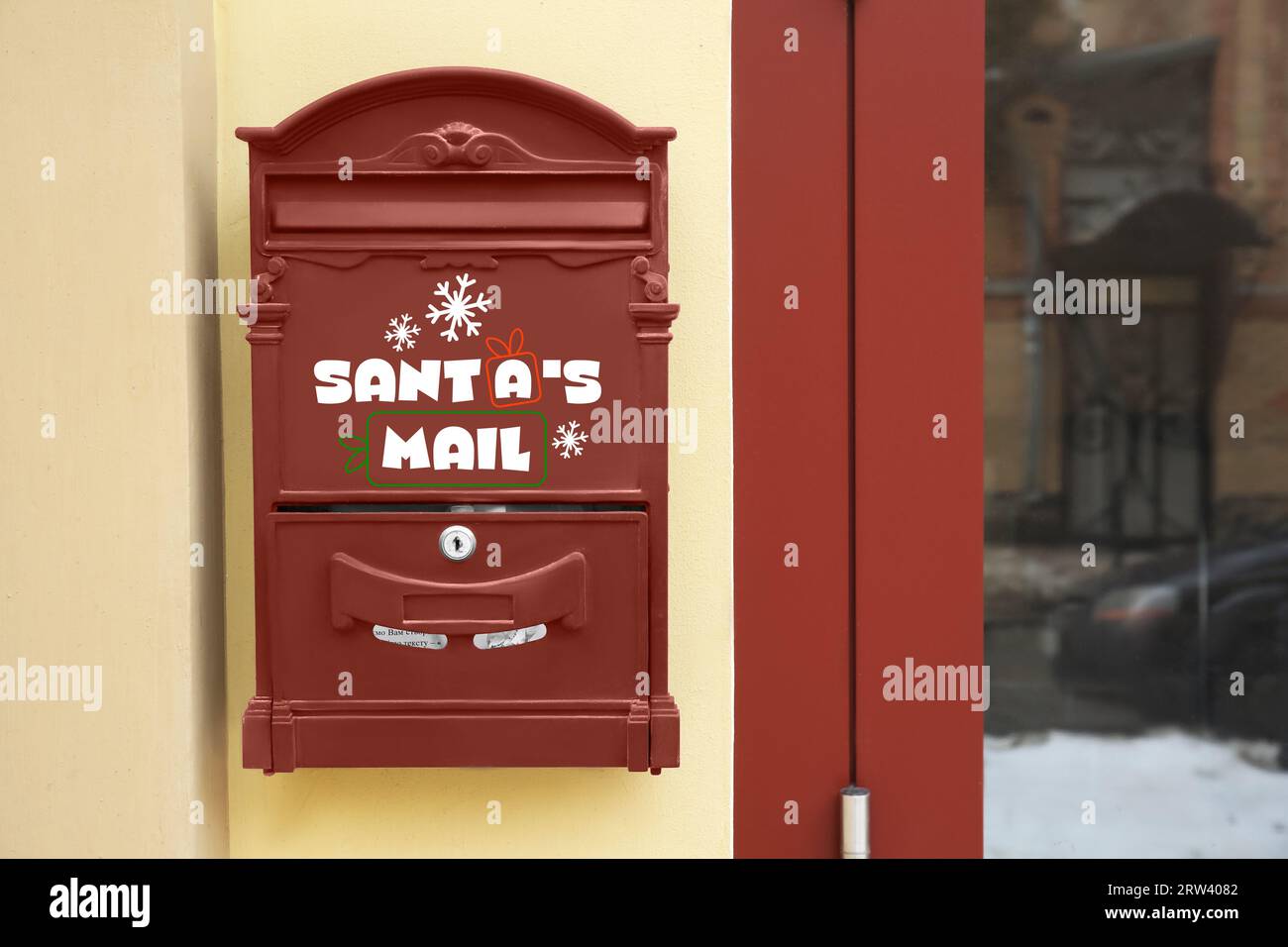 Mailbox with letters to Santa outdoors Stock Photo - Alamy