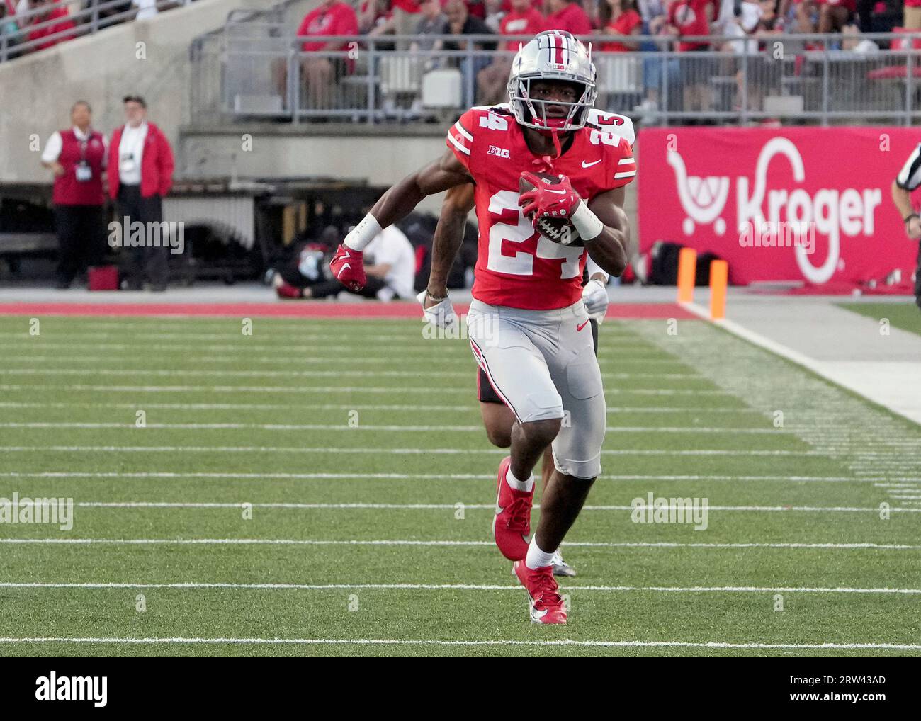 COLUMBUS, OH - SEPTEMBER 16: Cornerback Jermaine Mathews Jr. #24 of the ...