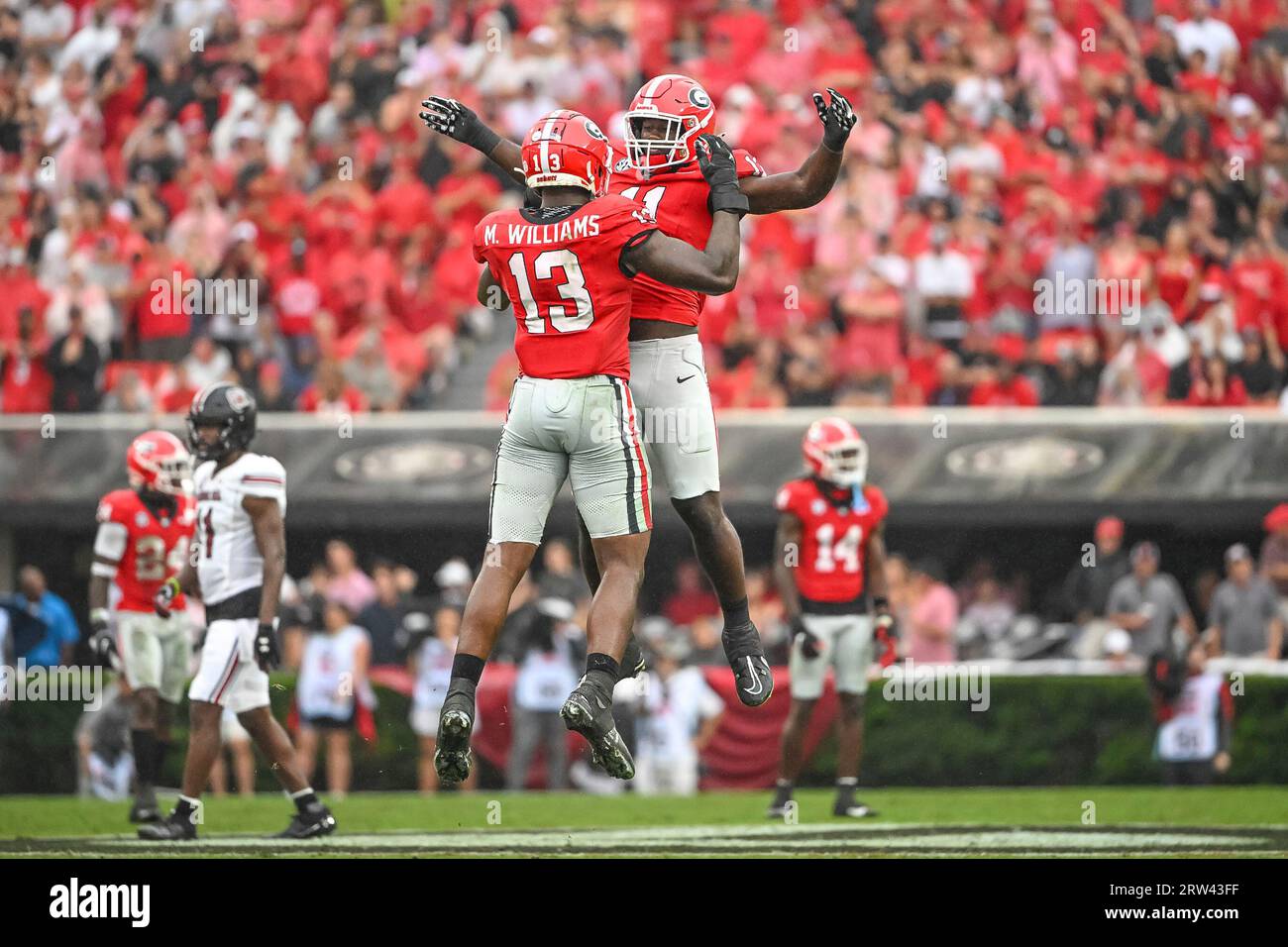 ATHENS, GA - SEPTEMBER 16: Georgia Bulldogs defensive lineman Mykel ...