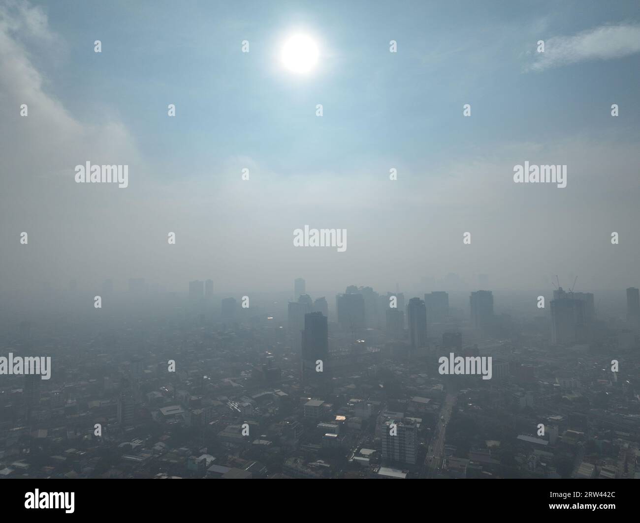 Smog philippines hi-res stock photography and images - Alamy
