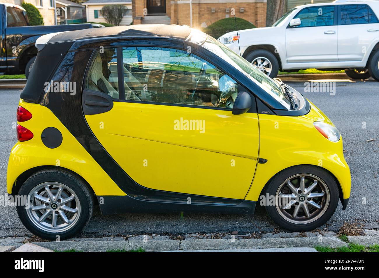 Chicago City, USA - April 26, 2023: 2008 smart fortwo passion Compact ...