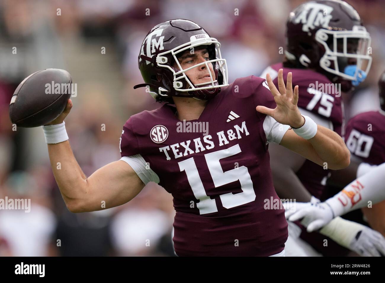 Texas A&M quarterback Conner Weigman (15) passes down field against ...