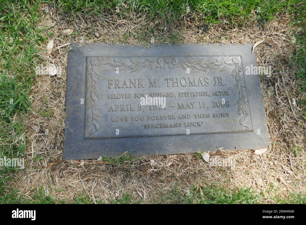 Los Angeles, California, USA 14th September 2023 Actor Frankie Thomas Grave in Churchyard at ...