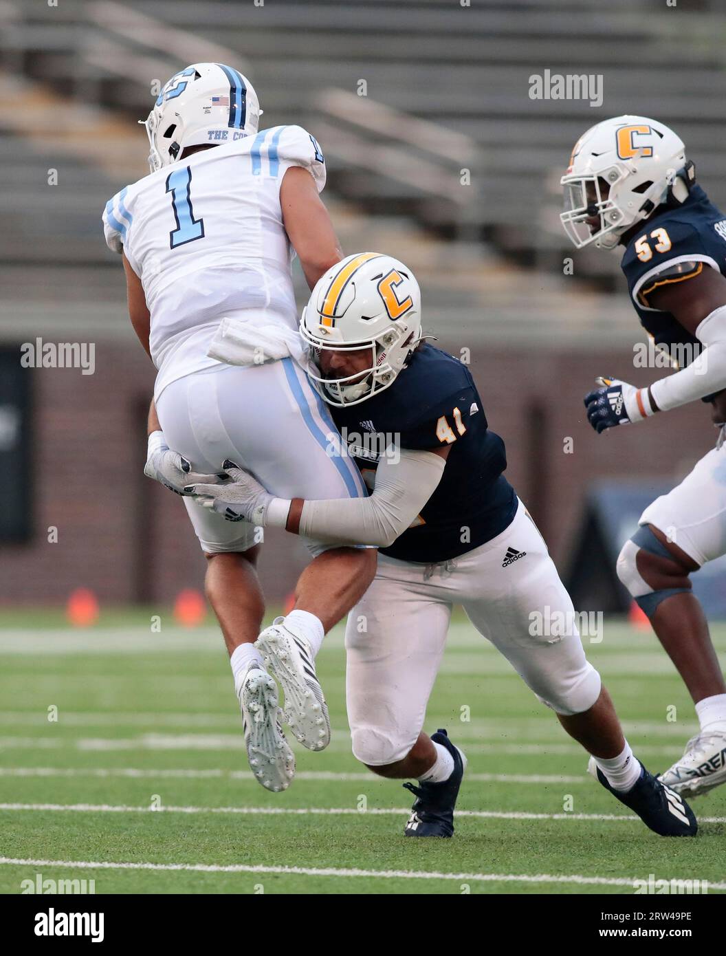 CHATTANOOGA, TN - SEPTEMBER 16: Chattanooga Mocs linebacker Alex ...