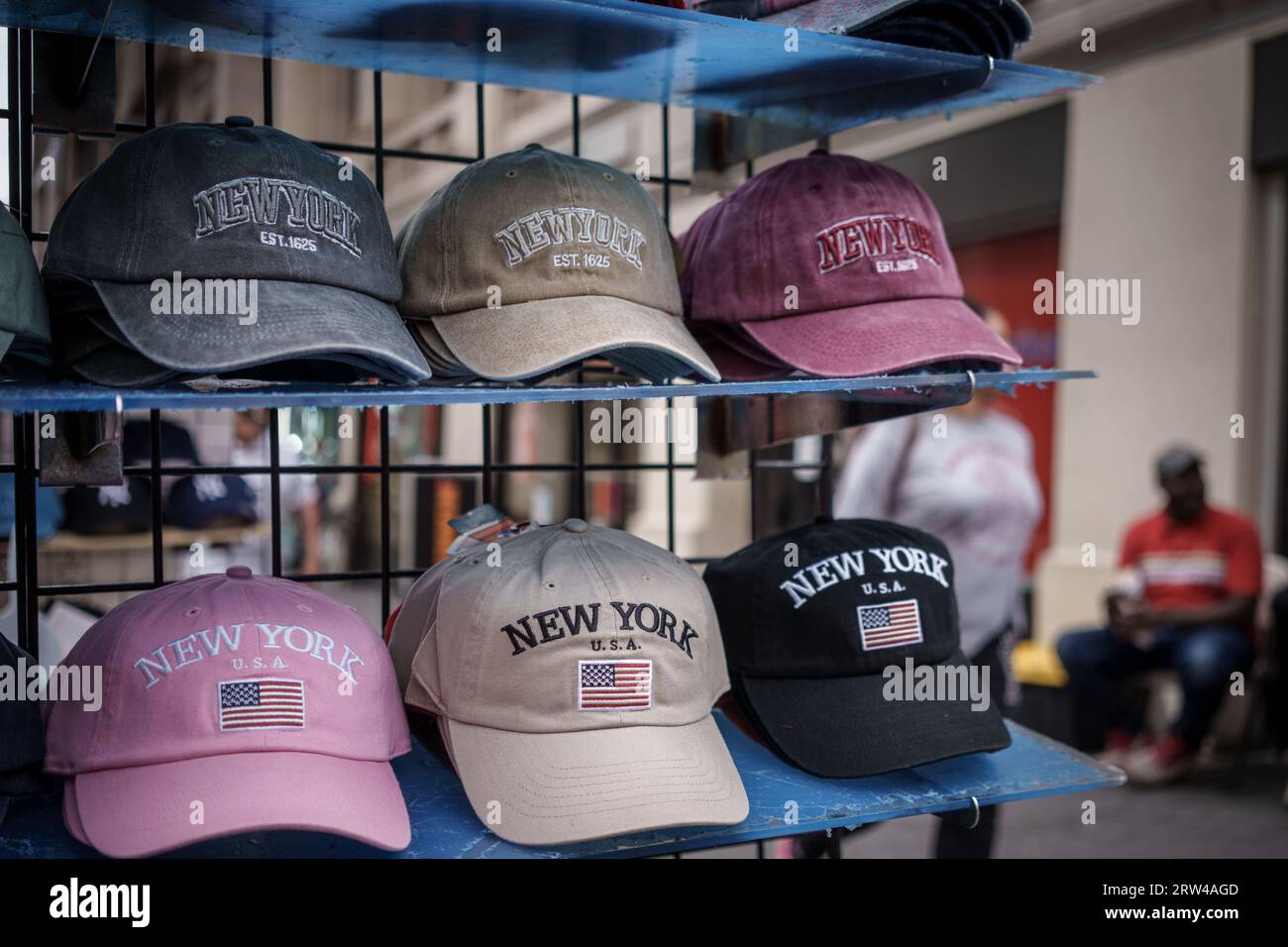 New York, USA. 16th Sep, 2023. Basecaps with the inscription New York ...