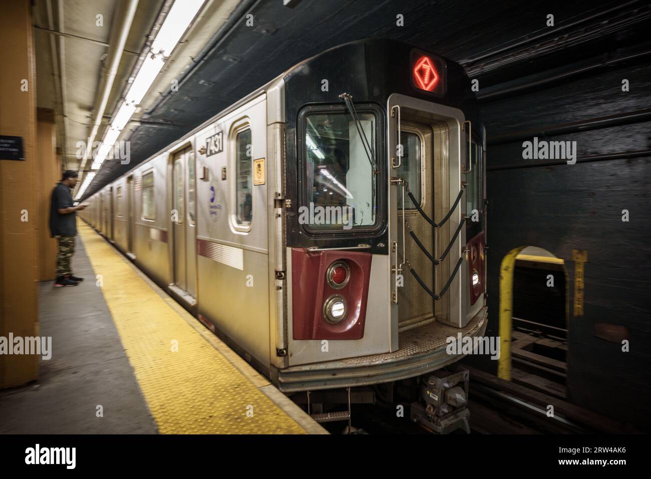 New York, USA. 16th Sep, 2023. Line 7 of the MTA New York City Subway ...