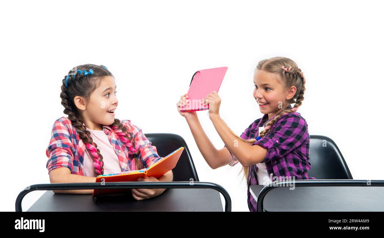 Grade 1 student reading classroom hi-res stock photography and images ...