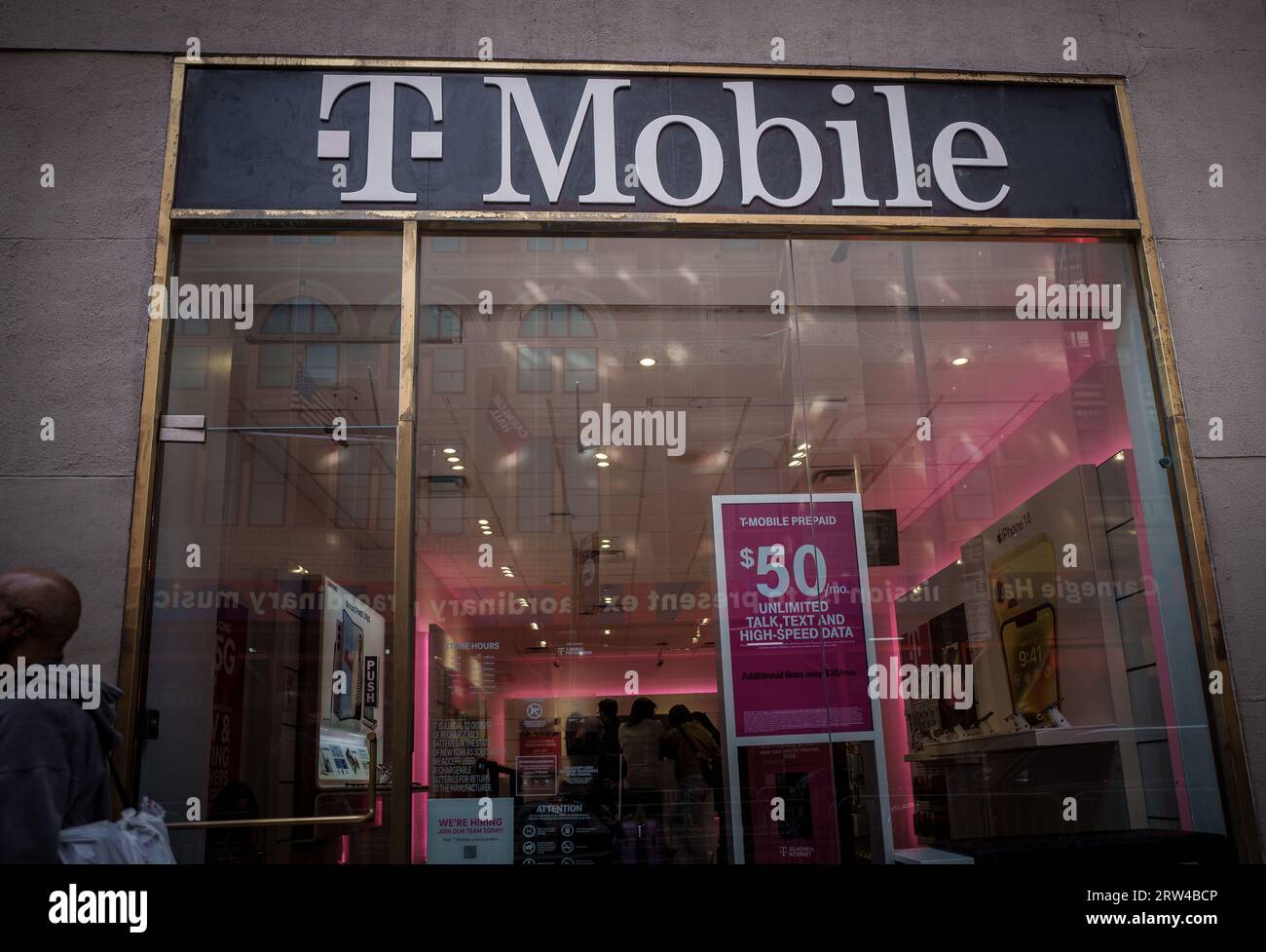 New York, USA. 16th Sep, 2023. A T-Mobile store, photographed in ...