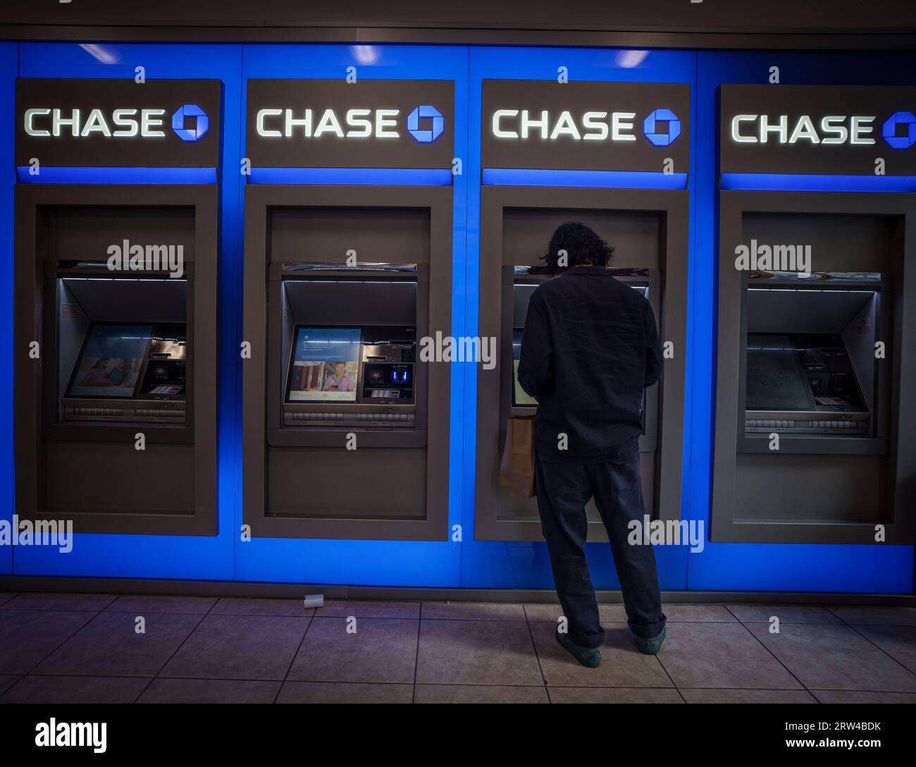 Chase bank logo hi-res stock photography and images - Alamy