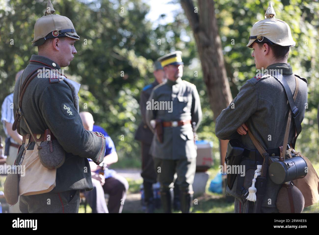 16 September 2023, Saxony-Anhalt, Halberstadt: Historical reenactors ...