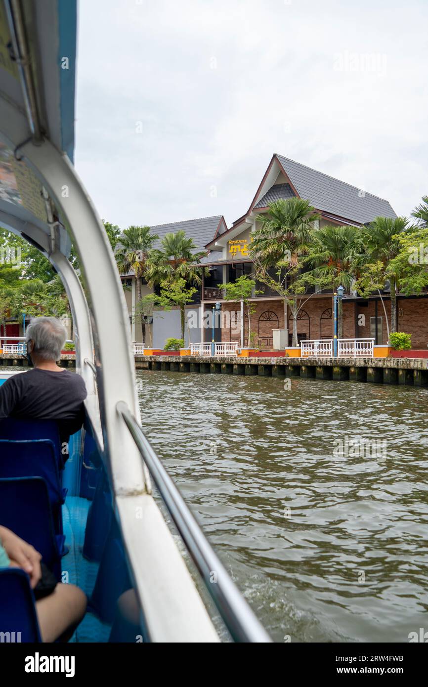 The Malacca River is a river in Malaysia which flows through the middle ...