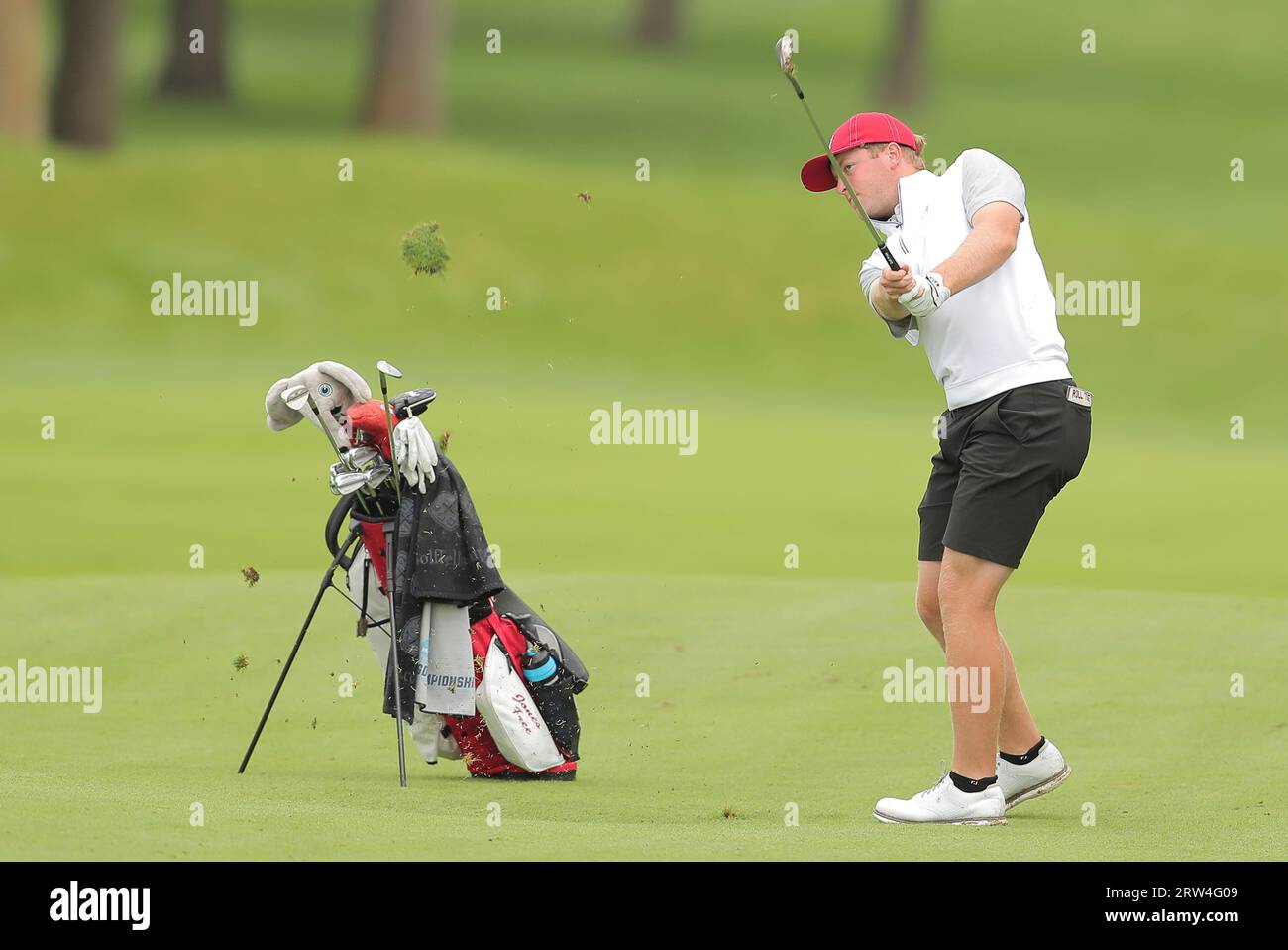 Alabama Jones Free hits a ball onto the green during an NCAA golf ...