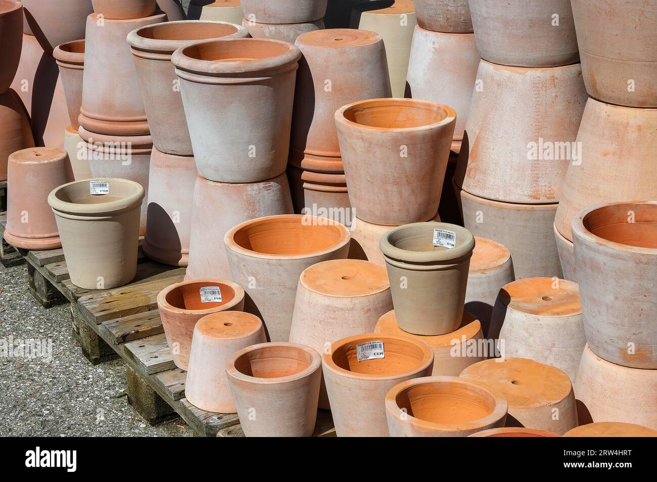 Terracotta pots in a garden centre, Allgaeu, Bavaria, Germany Stock ...