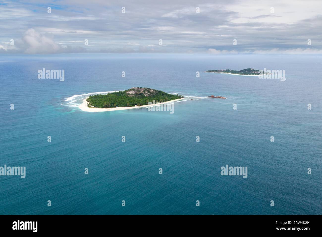 Aerial view two islands hi-res stock photography and images - Alamy