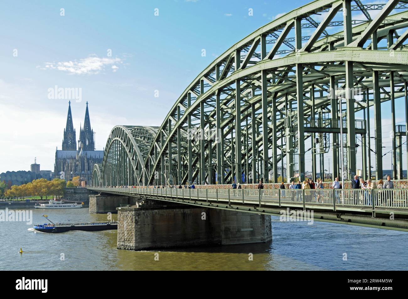 Cologne railway bridge hi-res stock photography and images - Alamy