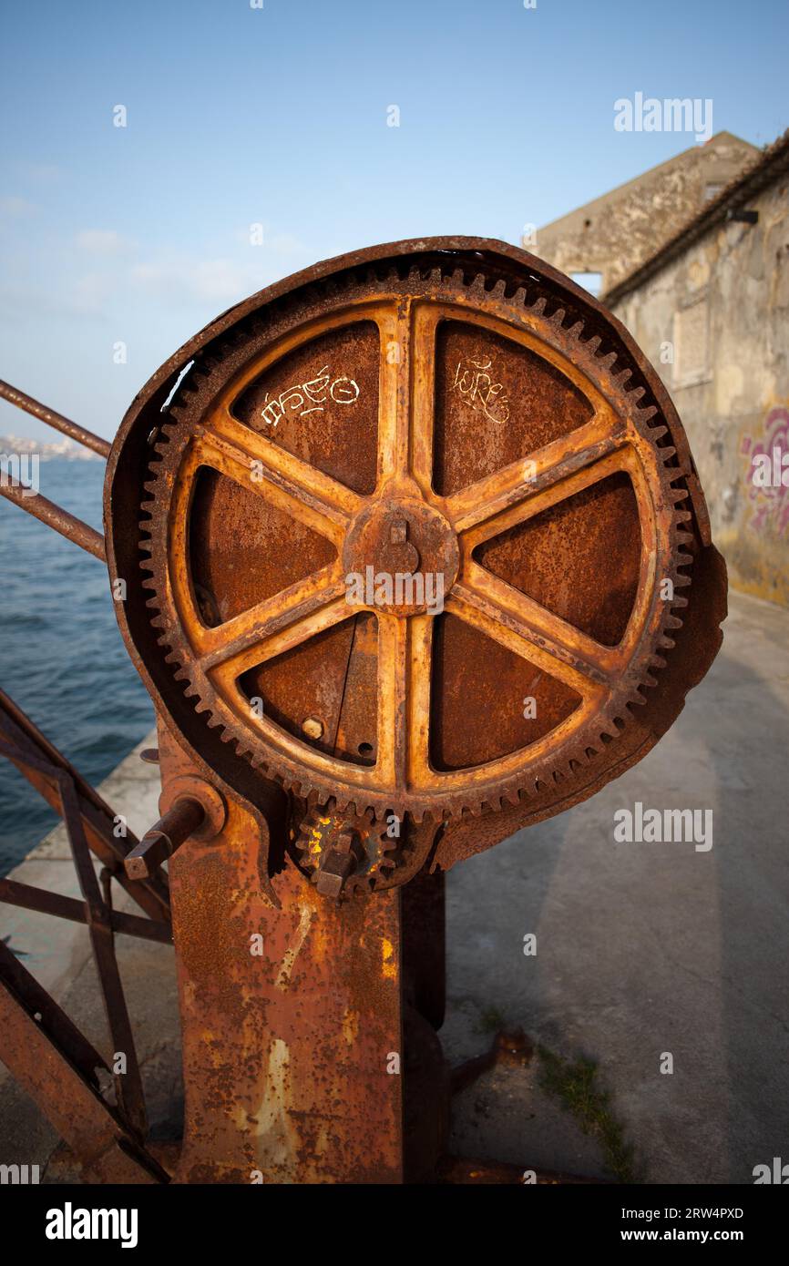 Crane transmission hi-res stock photography and images - Alamy