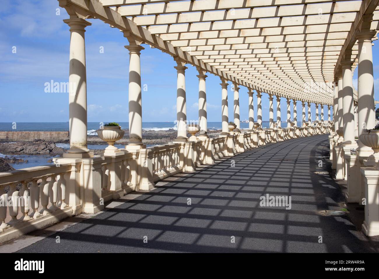 Pergola da Foz in Porto, promenade along the Atlantic Ocean coast in ...