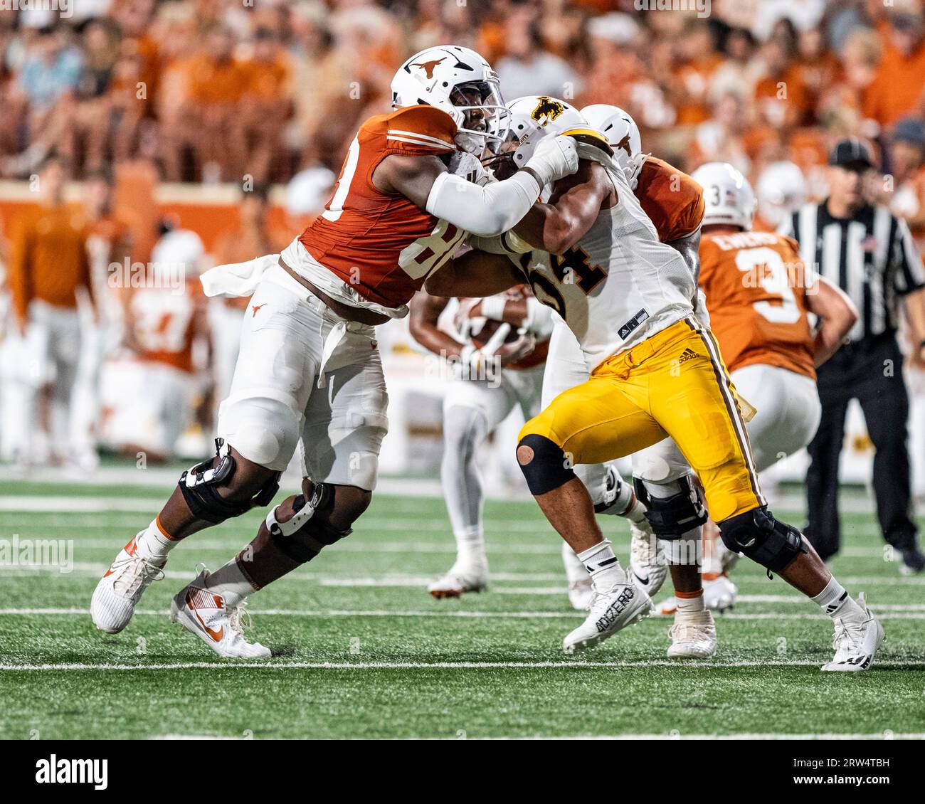 Sept 16, 2023. Barryn Sorrell #88 of the Texas Longhorns in action vs ...