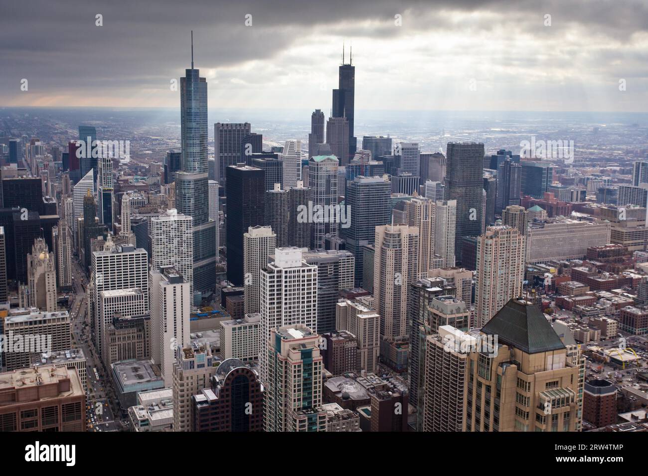 Chicago skyline in stormy hi-res stock photography and images - Alamy