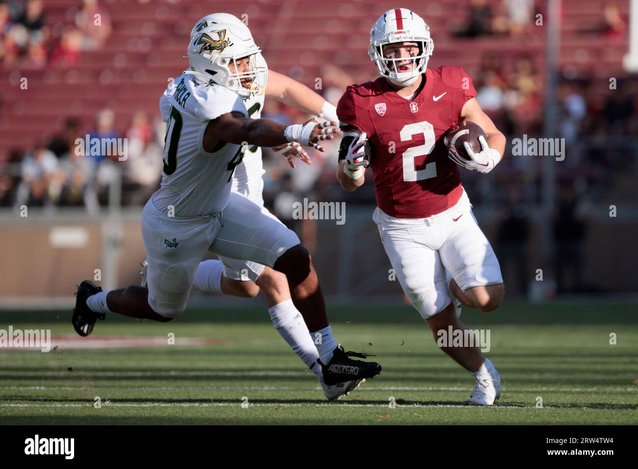 Stanford running back Casey Filkins (2) runs during the first half of ...