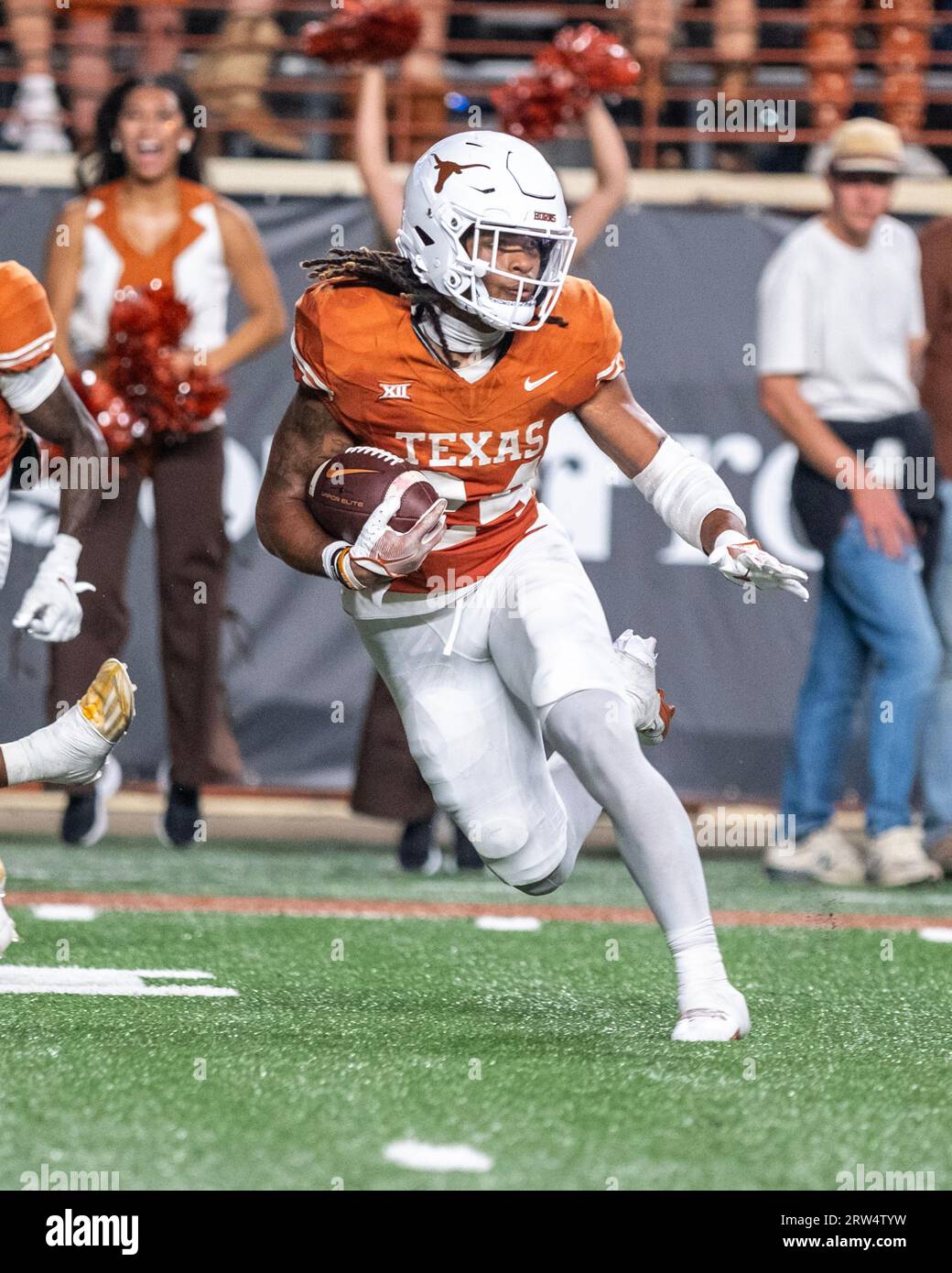 Sept 16, 2023. Jonathan Brooks #24 of the Texas Longhorns in action vs ...