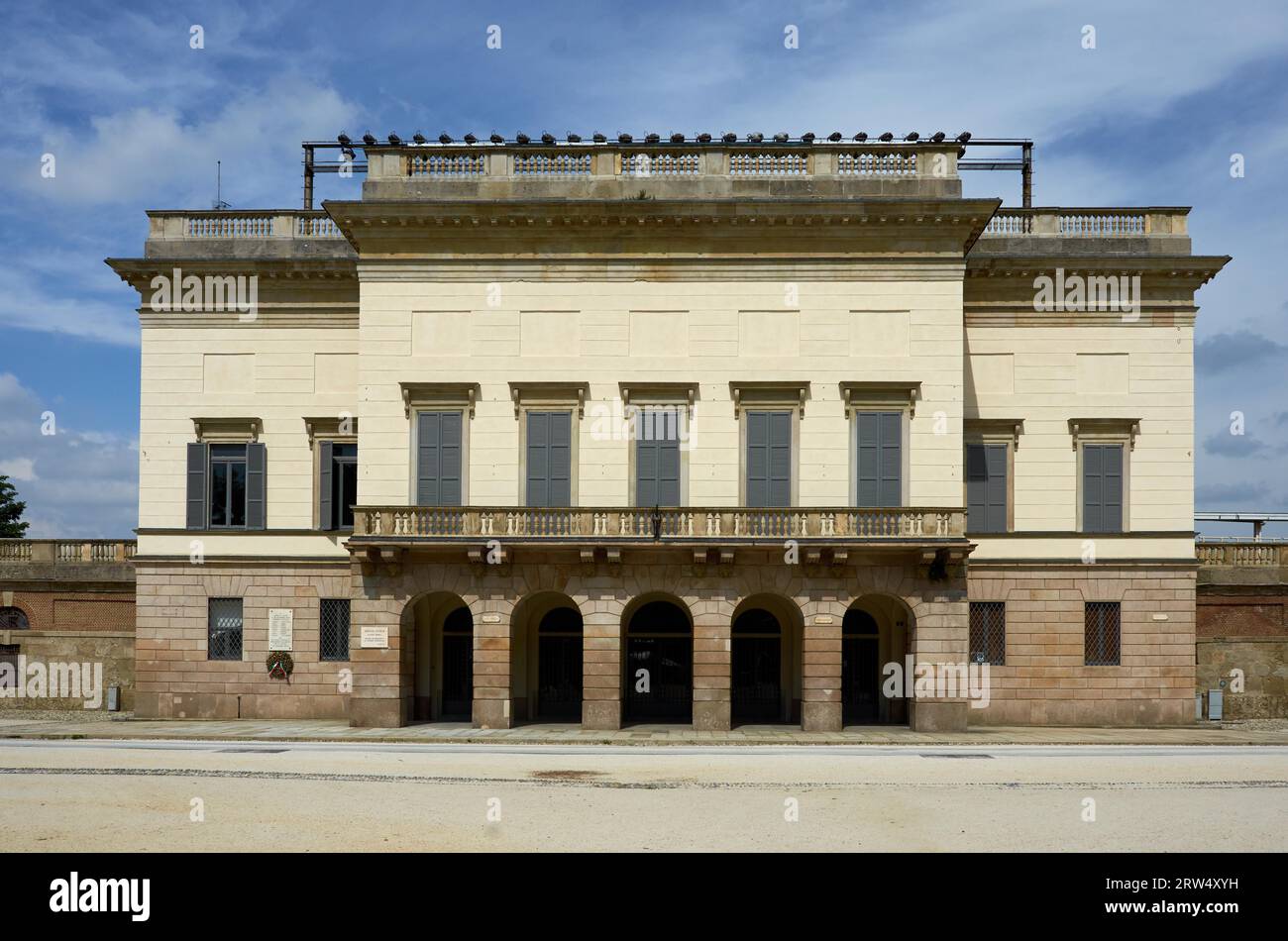 Milan historic center hi-res stock photography and images - Alamy