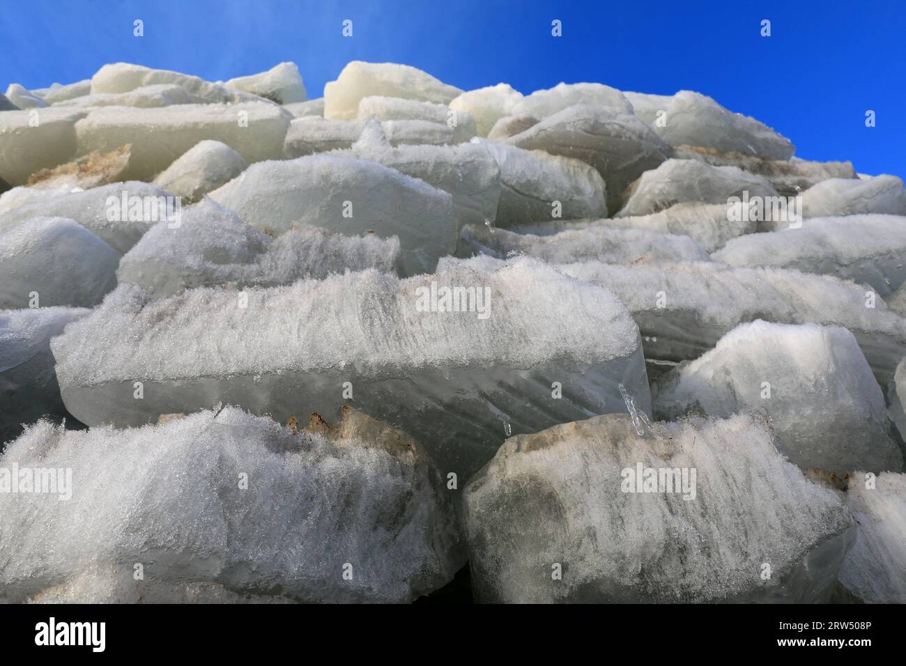 Close up stacks ice in hi-res stock photography and images - Alamy