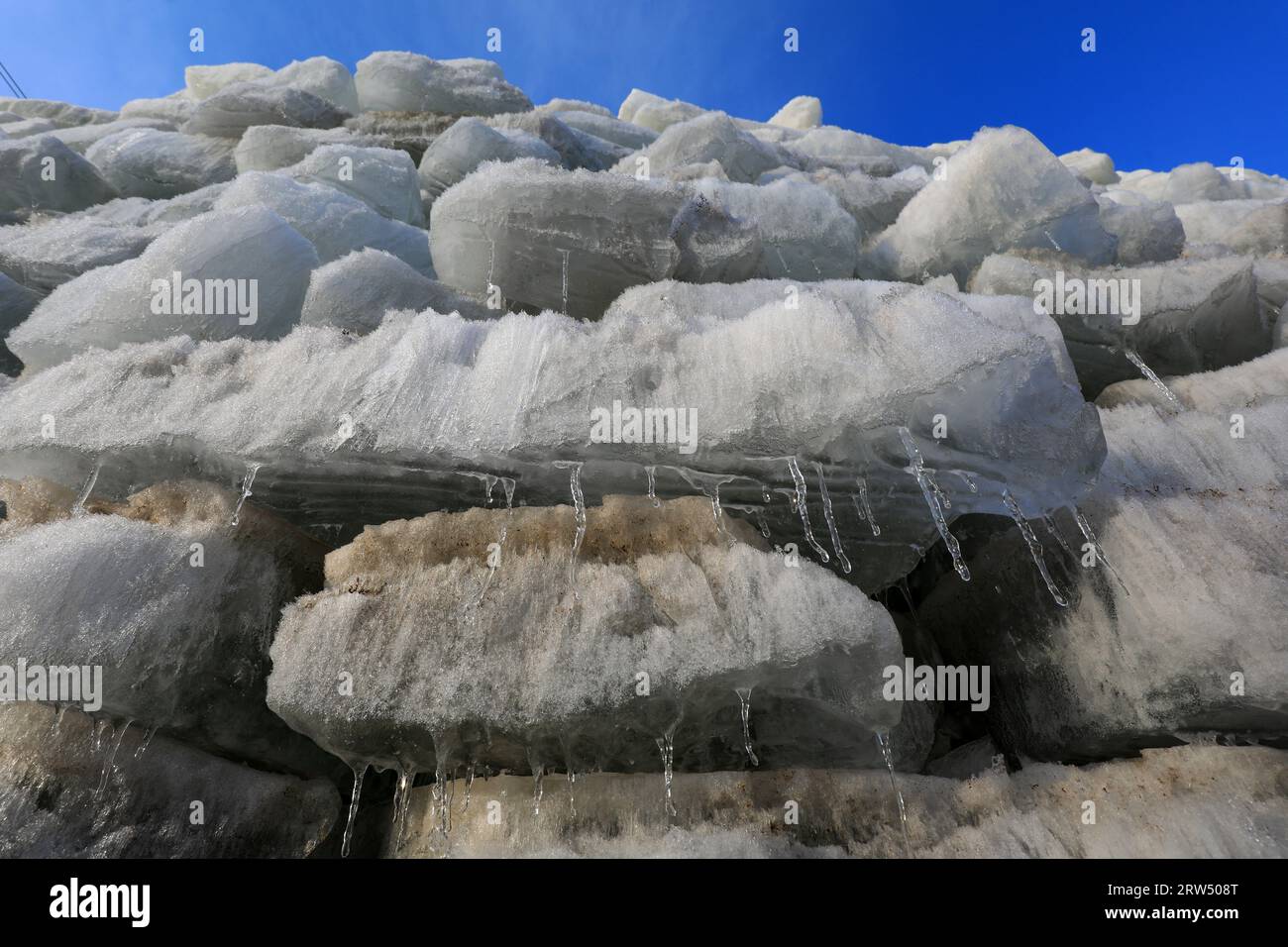 Close up stacks ice in hi-res stock photography and images - Alamy