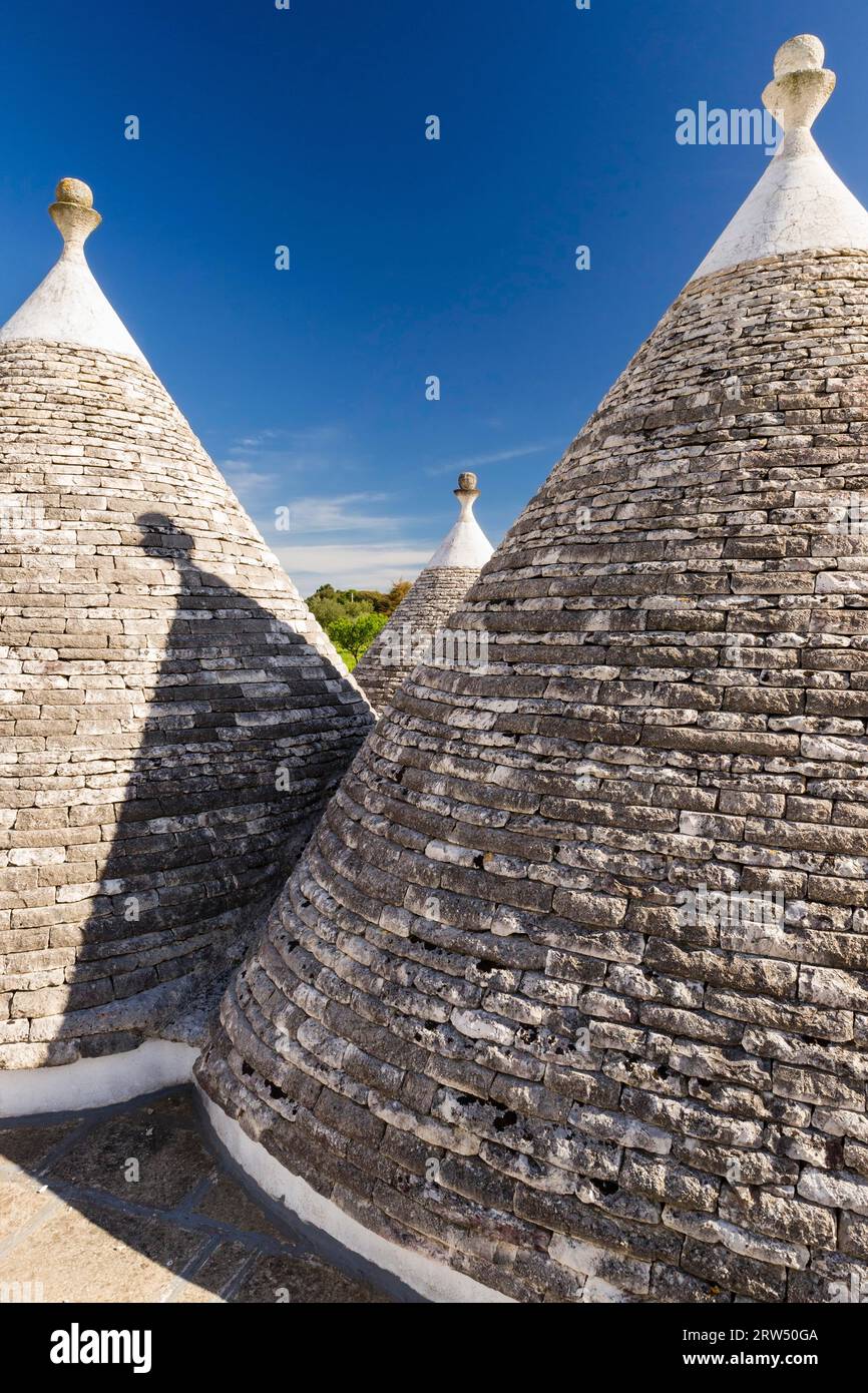 Conical roof, stone roof, trullo, trulli, traditional round houses ...