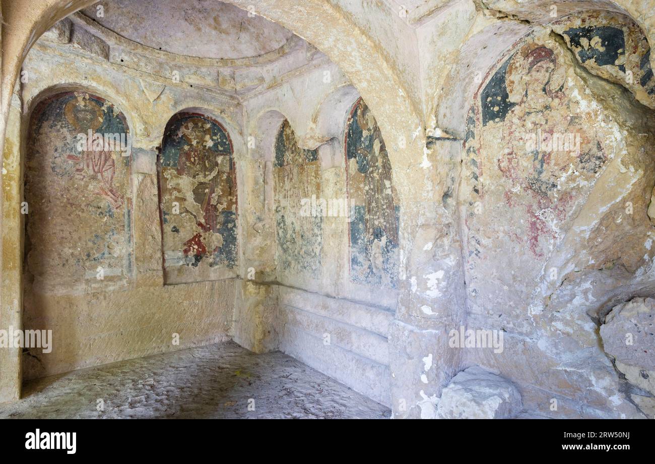Rock church, cave church, Chiese Rupestri, La Candelora, frescoes 13th ...
