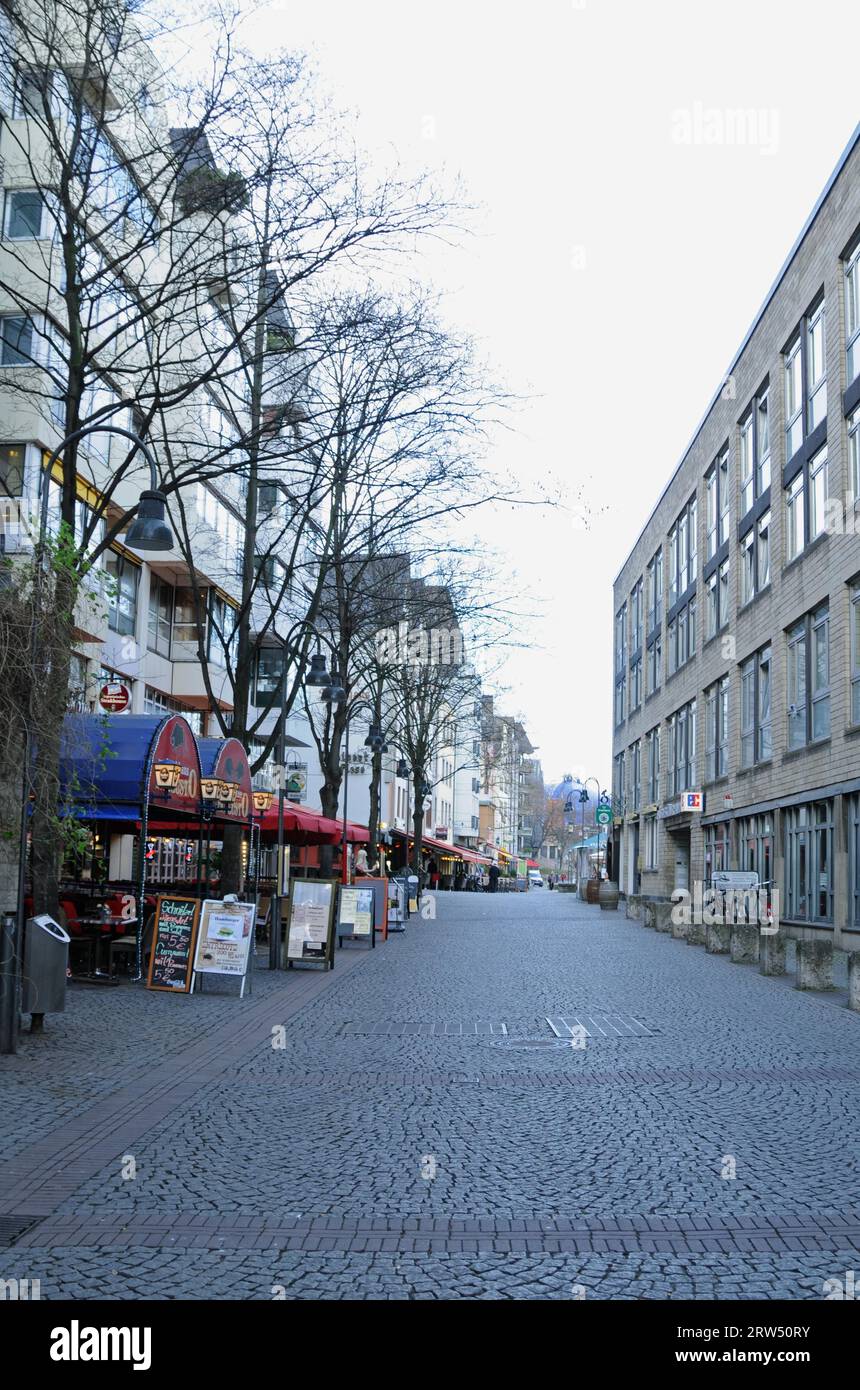 Downtown footpath hi-res stock photography and images - Alamy